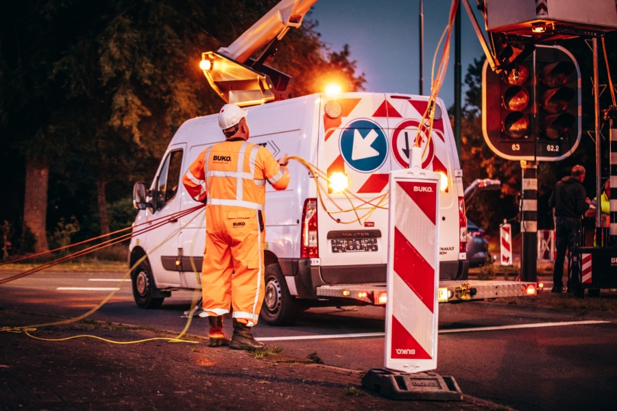 Verkeerslichten in Maarssenbroek vervangen zonder afsluiting dankzij ...